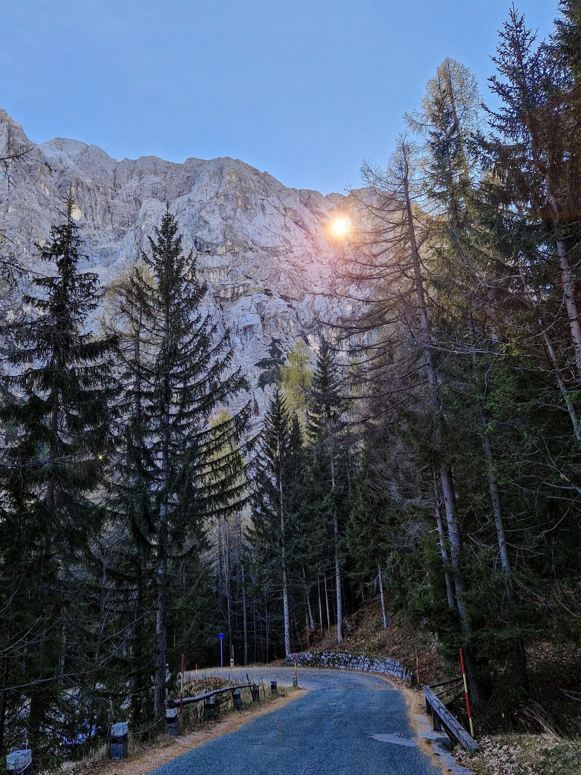 Sonce v steni Prisojnika. Pa lepo nedeljo vsem - EUROPE SAYS