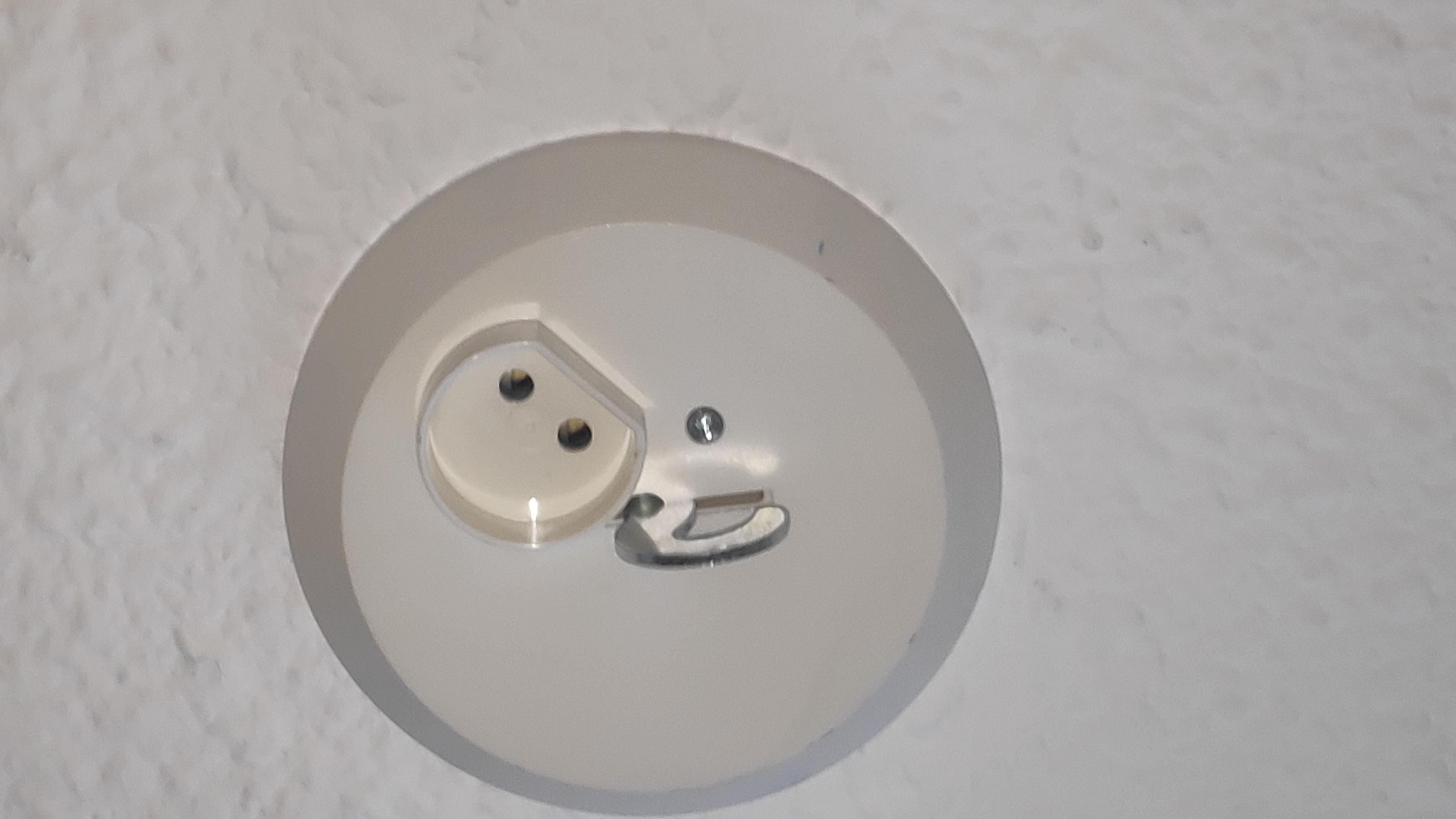 What are the types of ceiling lights (Maybe a fancy one) that would fit ...