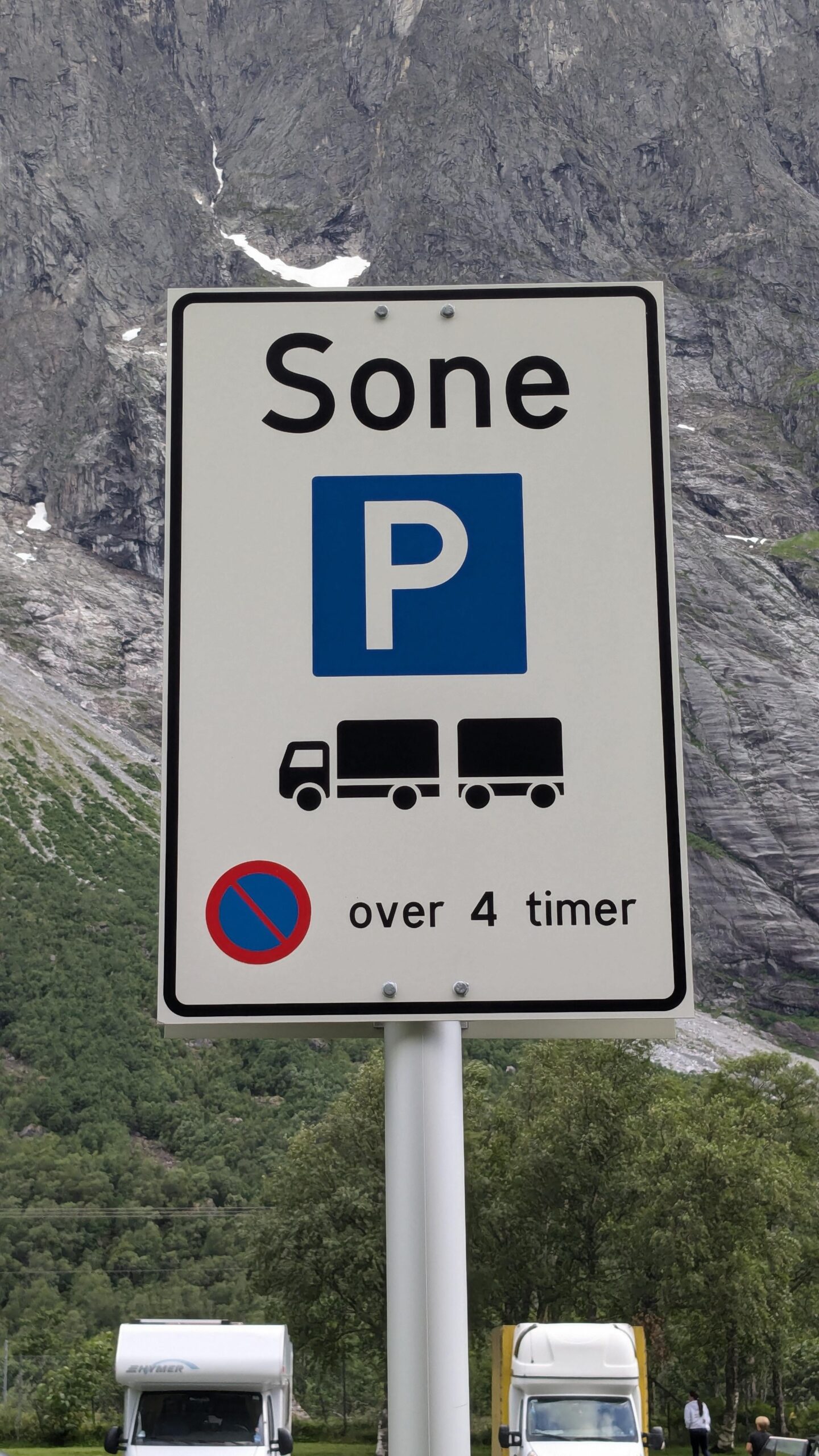 Help! Road sign - EUROPE SAYS